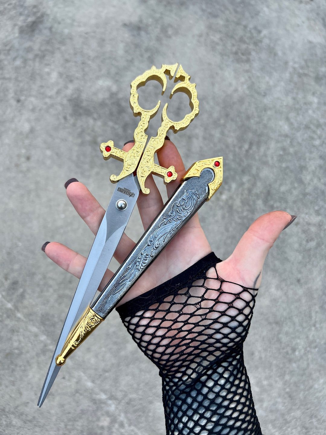 Hamlet Renaissance Scissors Dagger – Blades For Babes