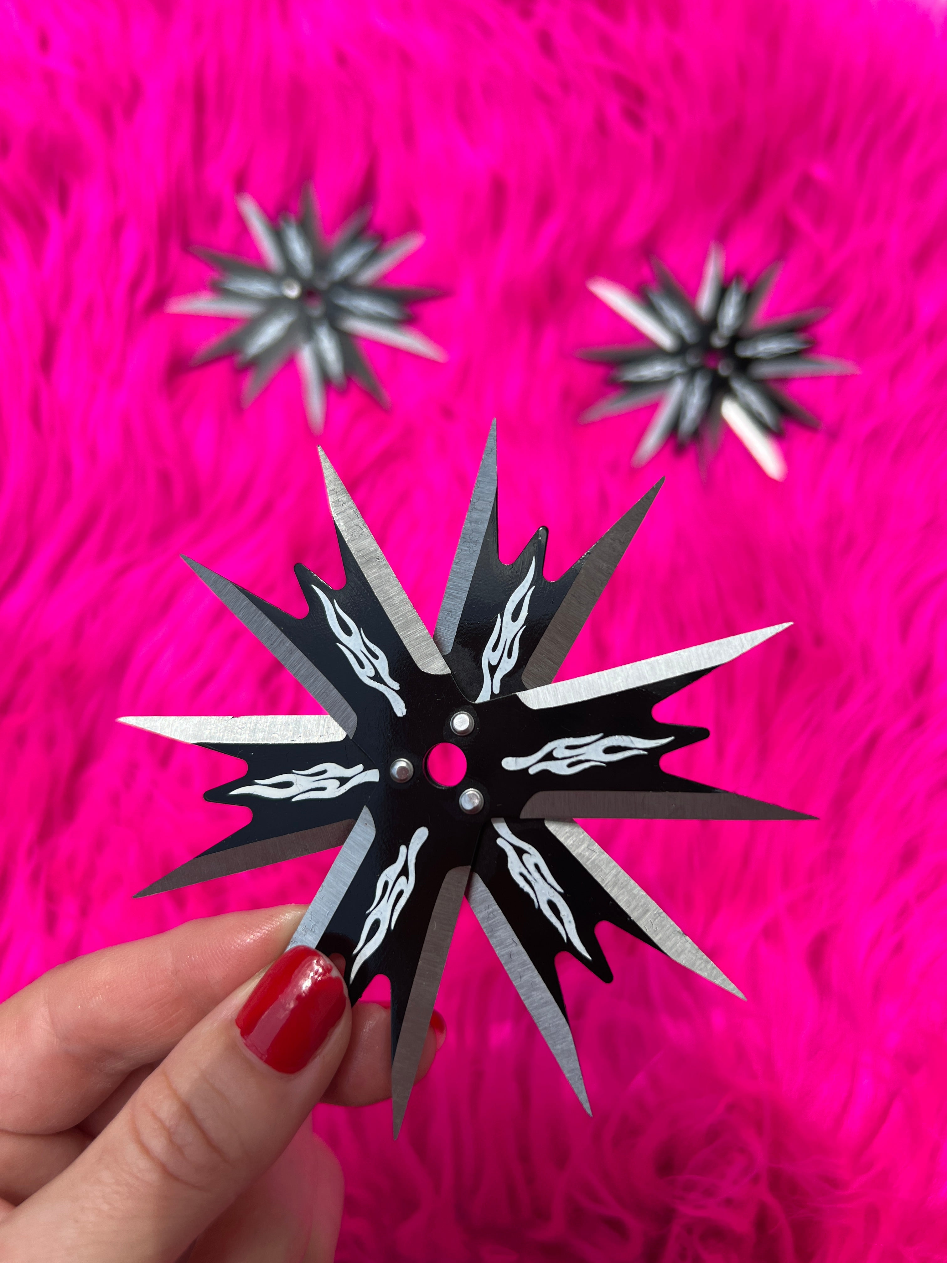 Paige Throwing Star – Blades For Babes