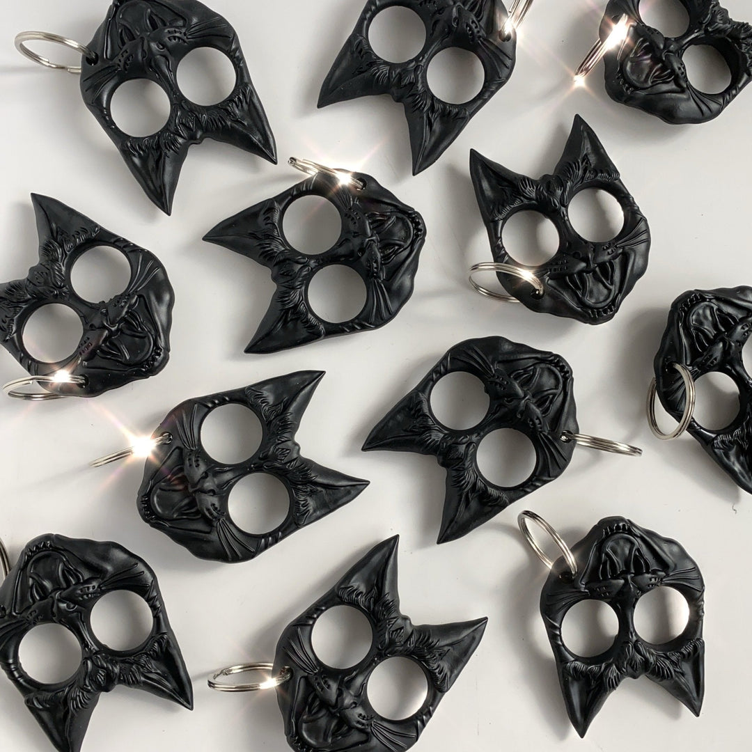 Order Black Kitty Cat Knuckles Online | Blades For Babes