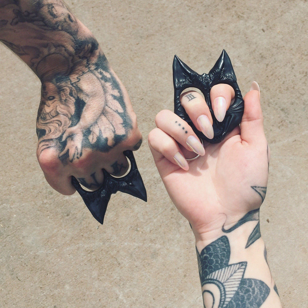 Order Black Kitty Cat Knuckles Online | Blades For Babes