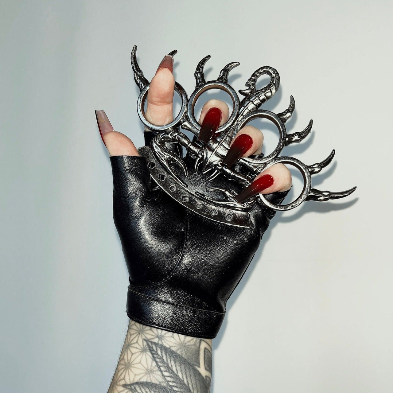 Knuckles – Tagged "knuckles" – Blades For Babes